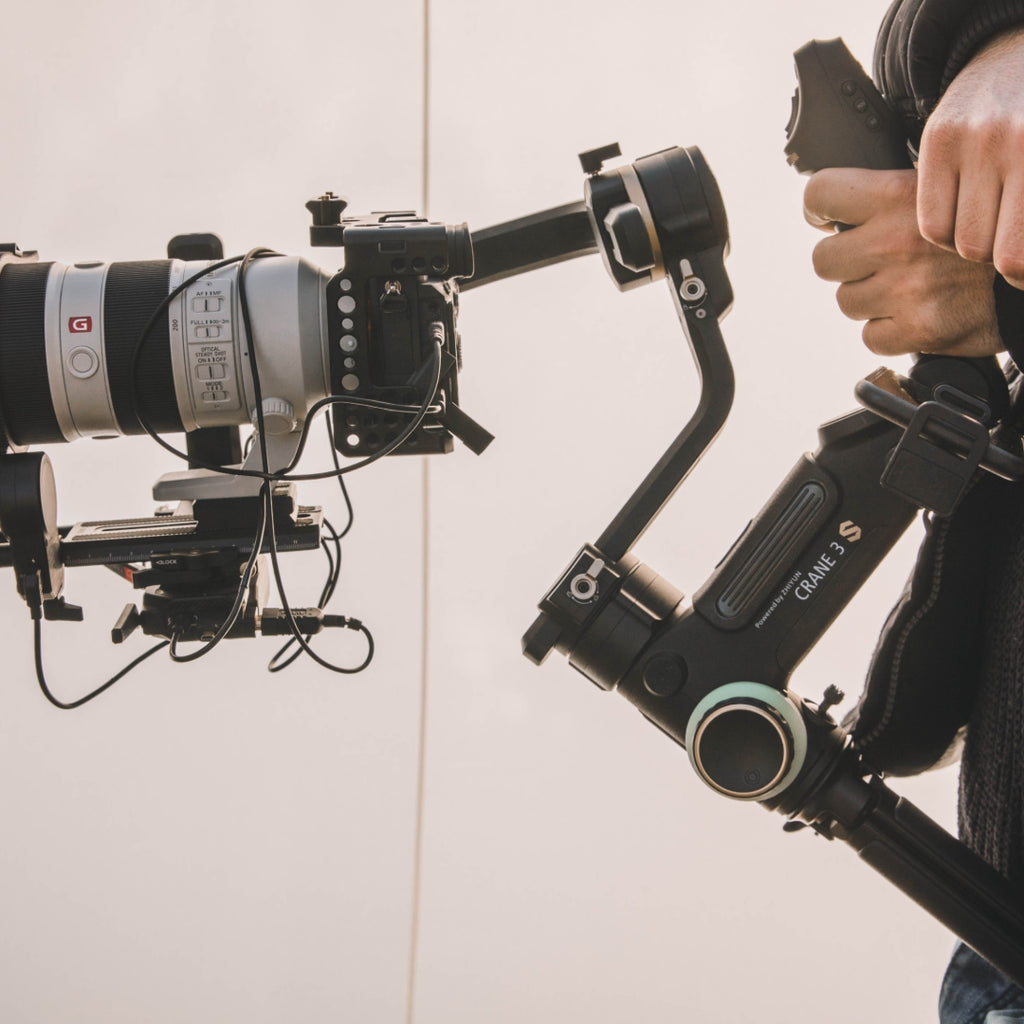 WHAT MAKES A GOOD CAMERA STABILIZER? – ZHIYUN EU